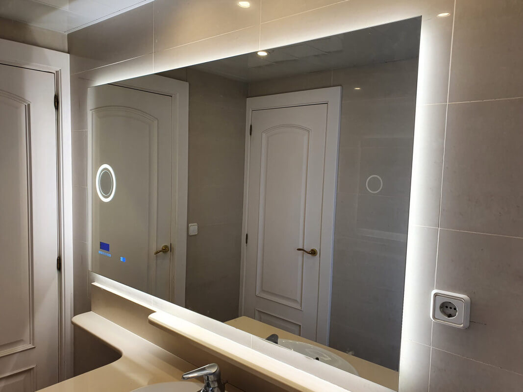 5 razones para elegir espejos con luz LED en tu baño – Blog de ...